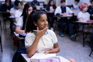 Instituto Decroly – Instituto Decroly. Educación Superior y Secundaria